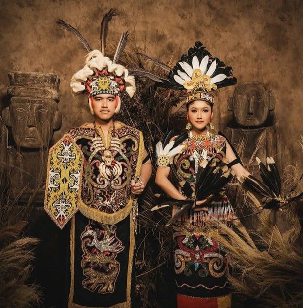 Pakaian Adat Kalimantan Selatan Pesona Baju Adat Dayak, Kekayaan